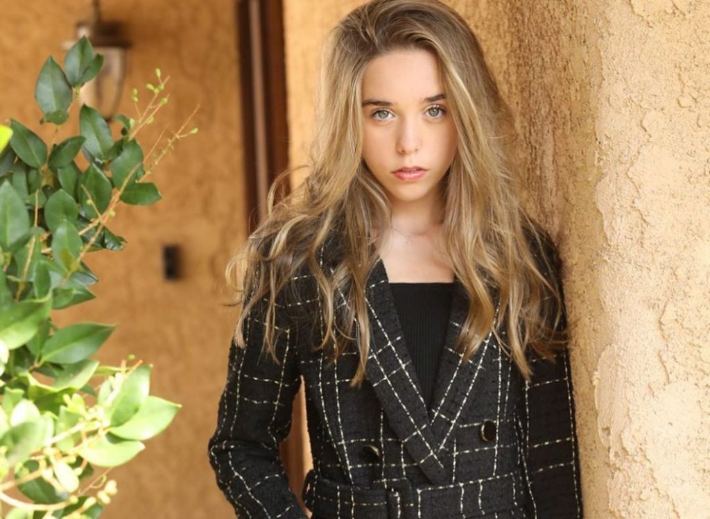 8 Things You Didn't Know About Jenna Davis - Super Stars Bio