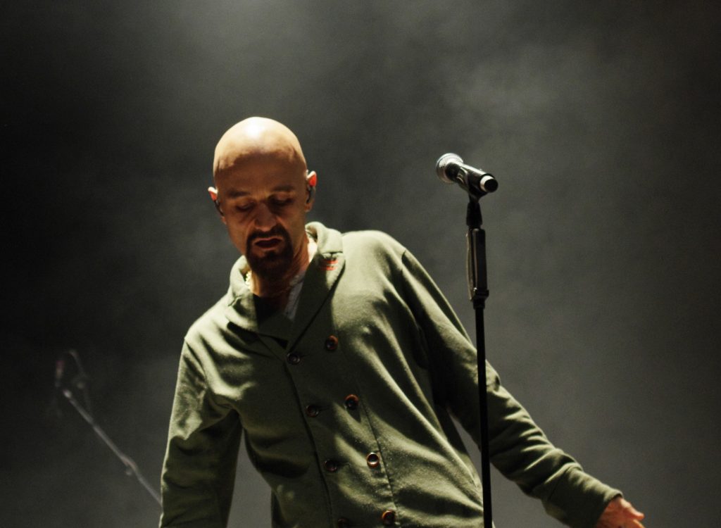 Tim Booth - Biography, Height & Life Story | Super Stars Bio