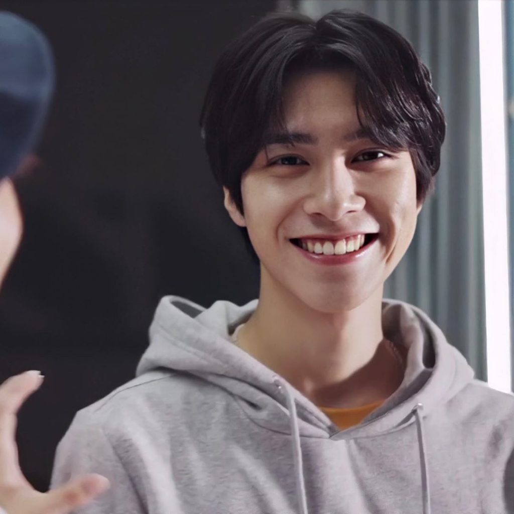 Hendery - Biography, Height & Life Story | Super Stars Bio
