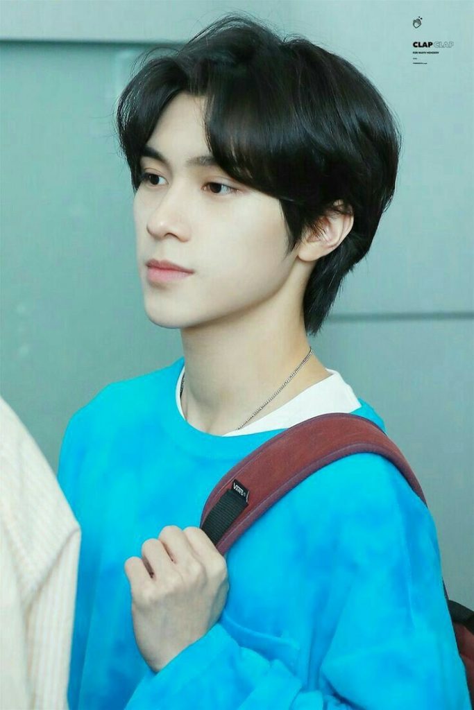 Hendery - Biography, Height & Life Story | Super Stars Bio