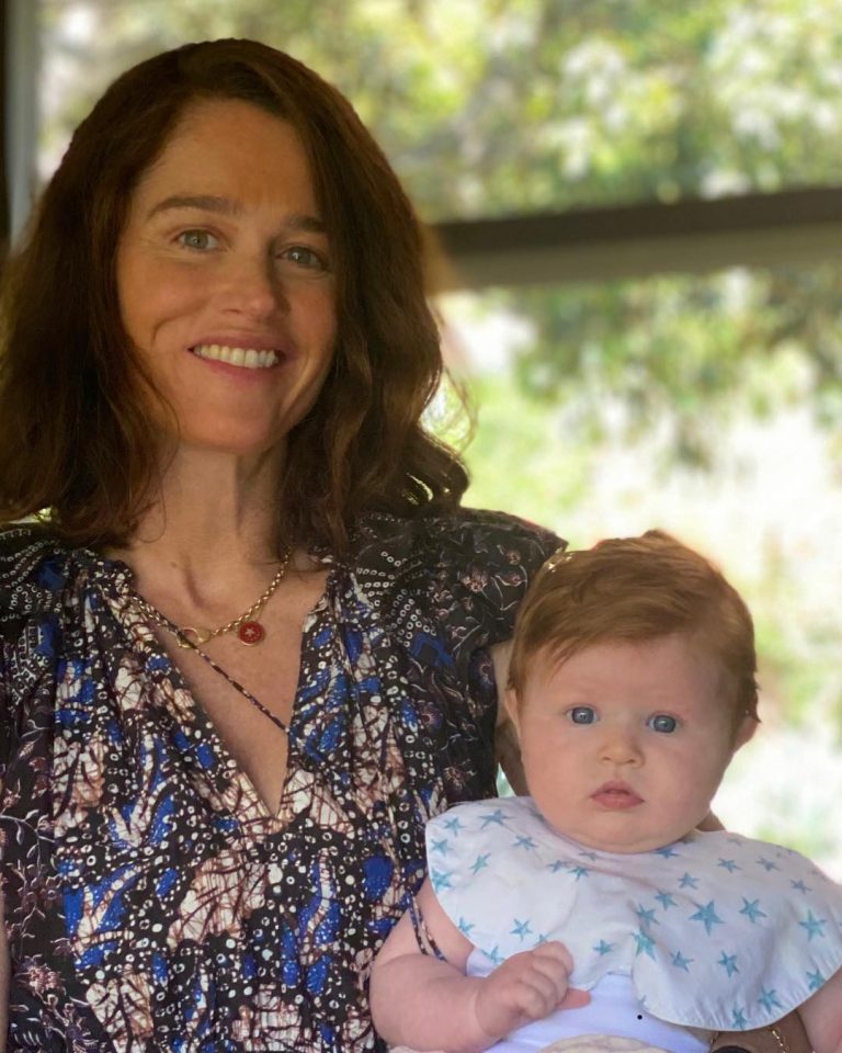 Robin Tunney - Biography, Height & Life Story | Super Stars Bio