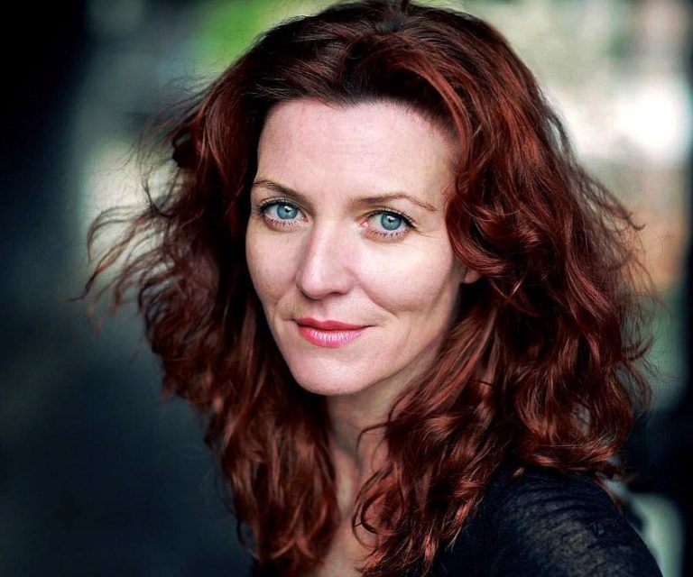 Michelle Fairley - Biography, Height & Life Story | Super Stars Bio