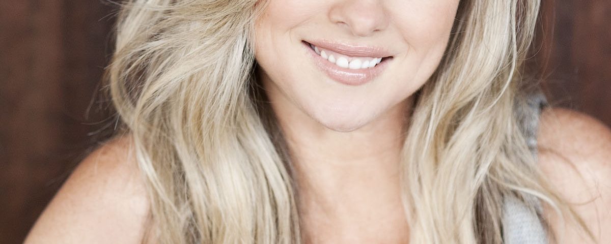 Simone Buchanan - Biography, Height & Life Story | Super Stars Bio