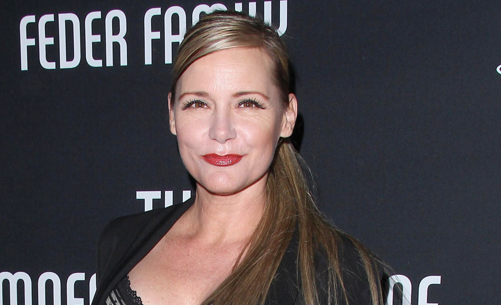 Dedee Pfeiffer - Biography, Height & Life Story | Super Stars Bio