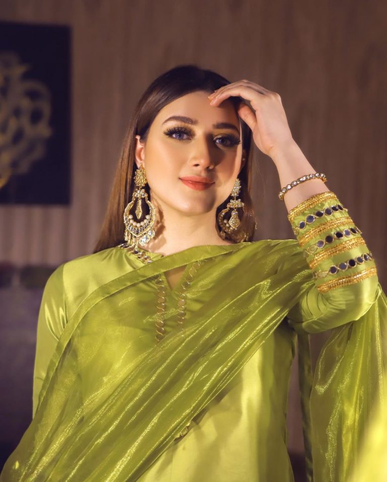 Momina Iqbal - Biography, Height & Life Story | Super Stars Bio