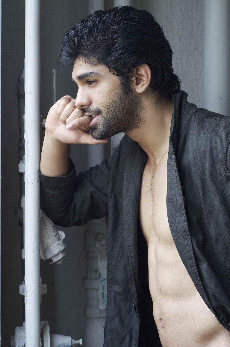 8 Things You Didn't Know About Taaha Shah - Super Stars Bio