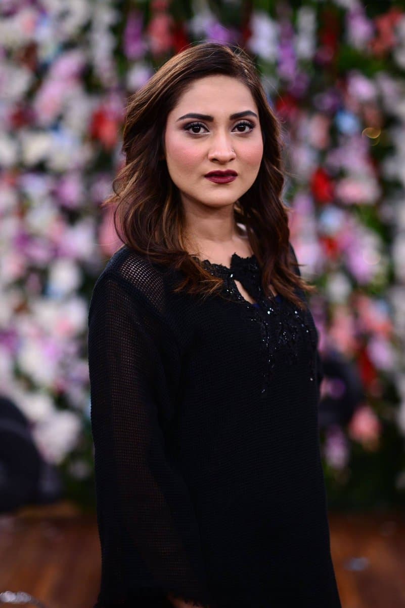 8 Things You Didn't Know About Sana Askari - Super Stars Bio