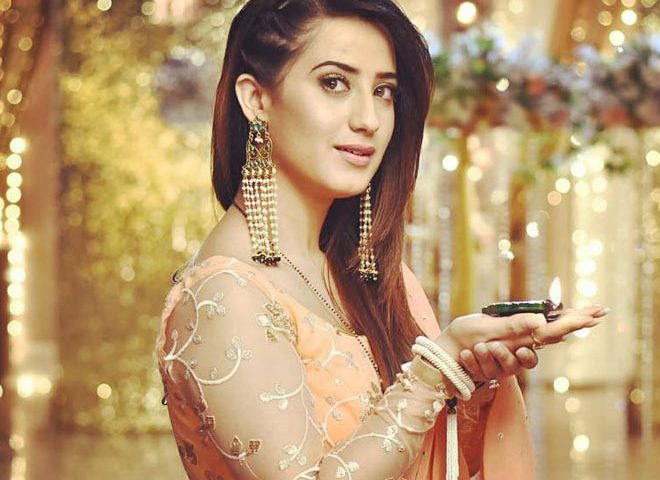 8 Things You Didn't Know About Alisha Panwar - Super Stars Bio