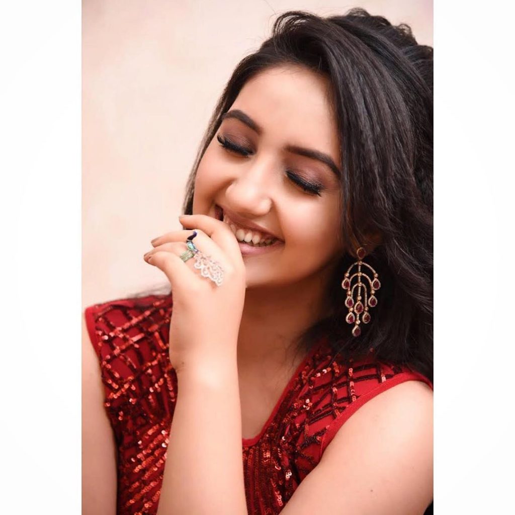 8 Things You Didn't Know About Ashnoor Kaur - Super Stars Bio