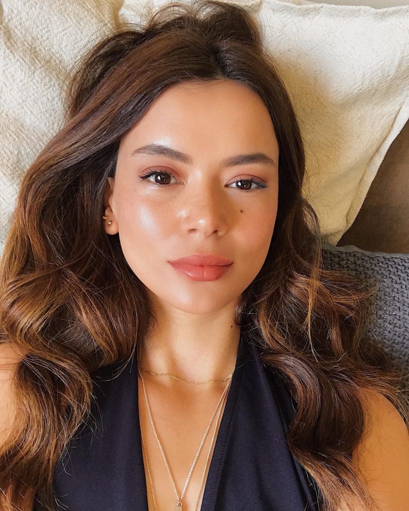 Seray Kaya - Biography, Height & Life Story | Super Stars Bio