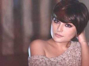 8 Things You Didn't Know About Simran Suri - Super Stars Bio