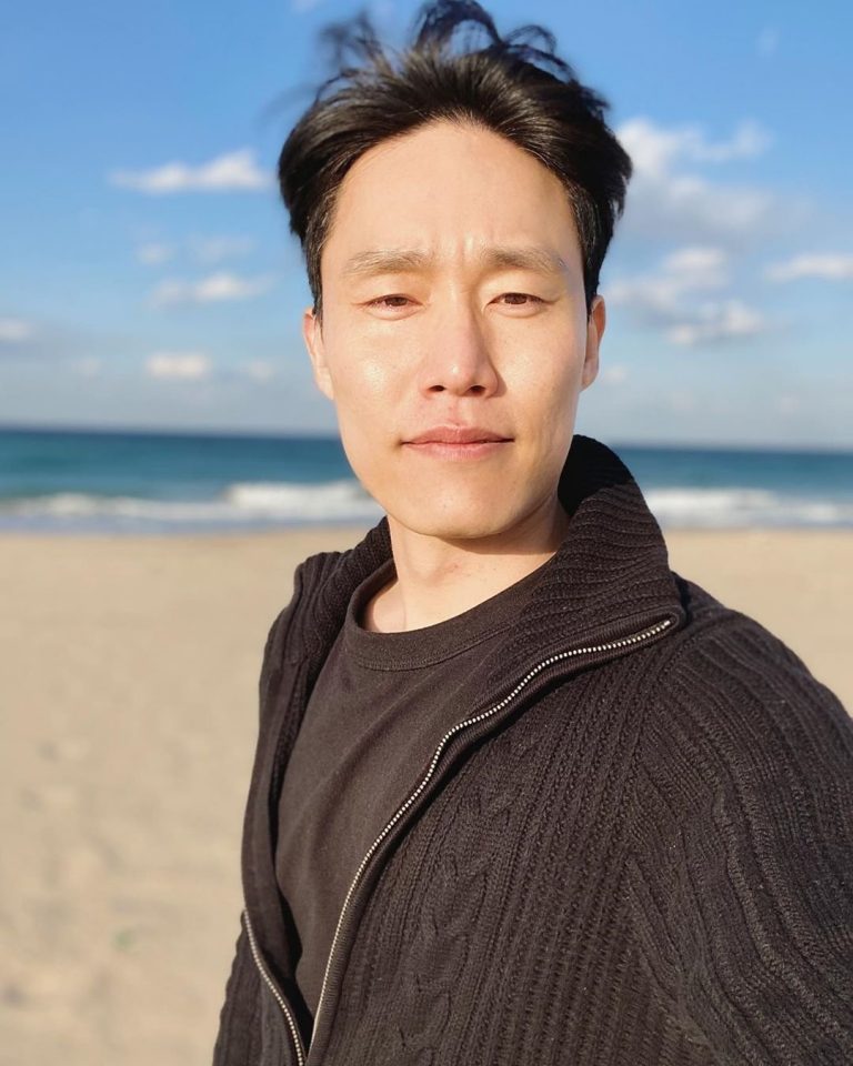 Woon Jong Jeon - Biography, Height & Life Story | Super Stars Bio