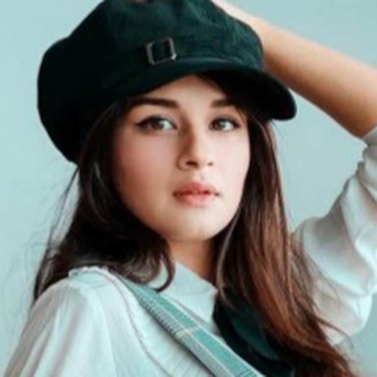 8 Things You Didn't Know About Avneet Kaur - Super Stars Bio