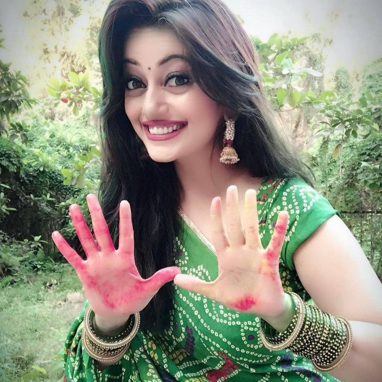 8 Things You Didn't Know About Manasi Naik - Super Stars Bio