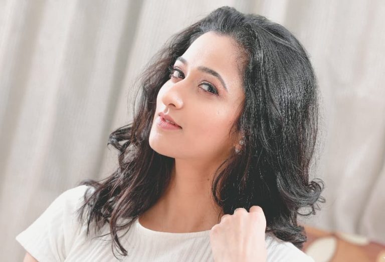 8 Things You Didn't Know About Radhika Chetan - Super Stars Bio