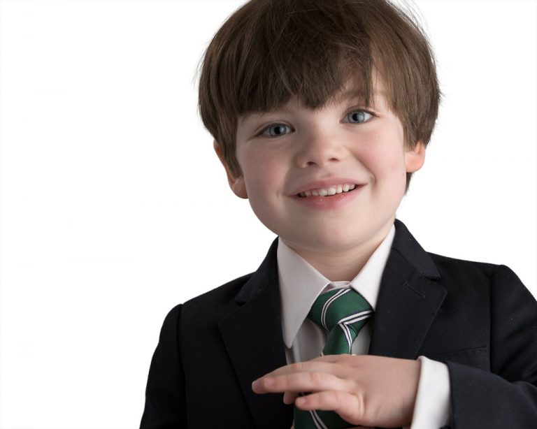 8 Things You Didn't Know About Maxim Swinton - Super Stars Bio