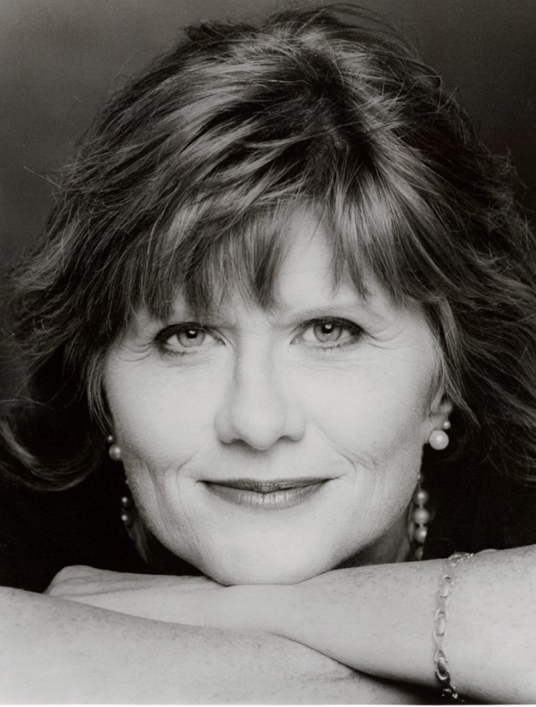 Judith Ivey - Biography, Height & Life Story | Super Stars Bio