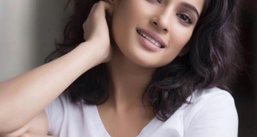 8 Things You Didn't Know About Priya Bapat - Super Stars Bio