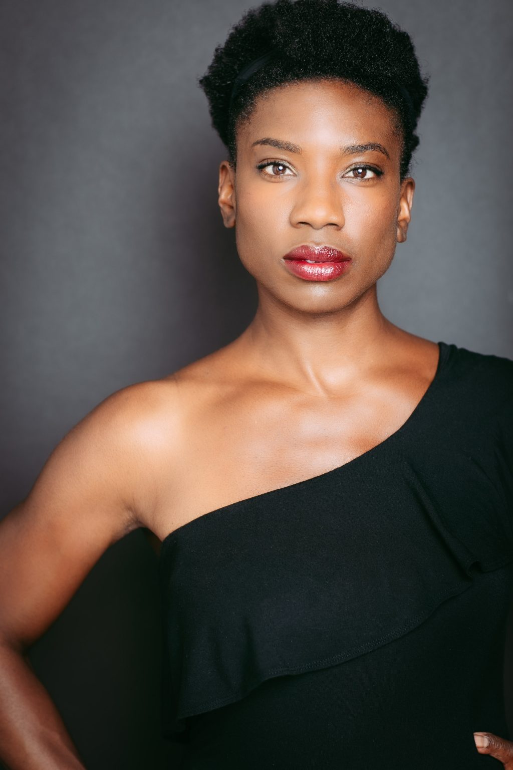 8 Things You Didn't Know About Miranda Edwards - Super Stars Bio