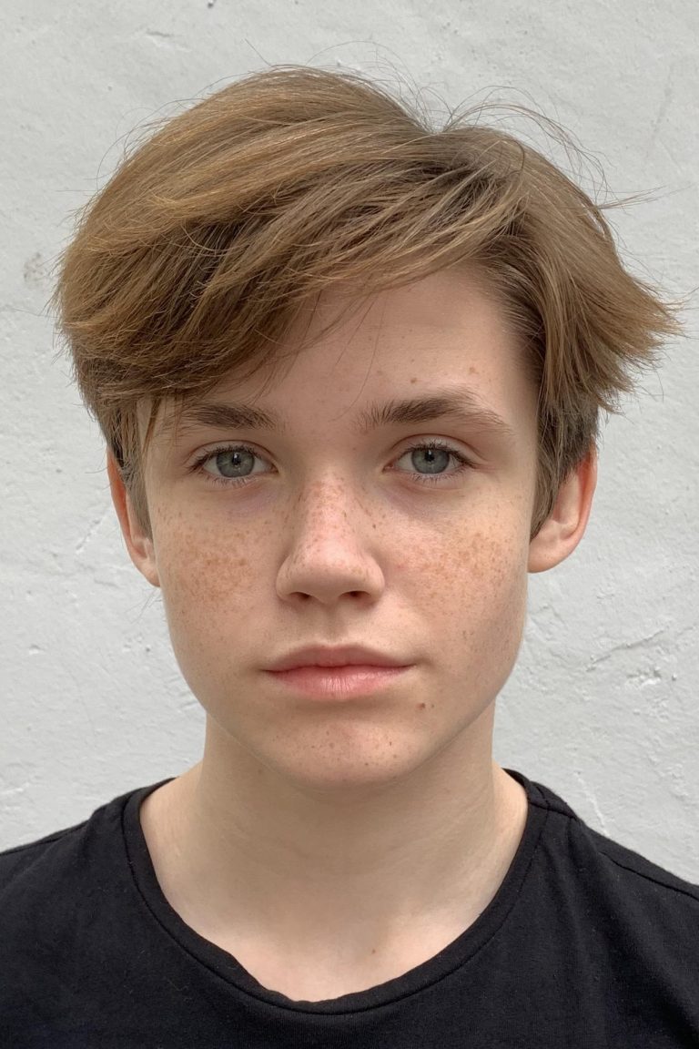 Oleg Chugunov - Biography, Height & Life Story | Super Stars Bio