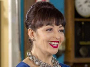 Sarah Strange - Biography, Height & Life Story | Super Stars Bio