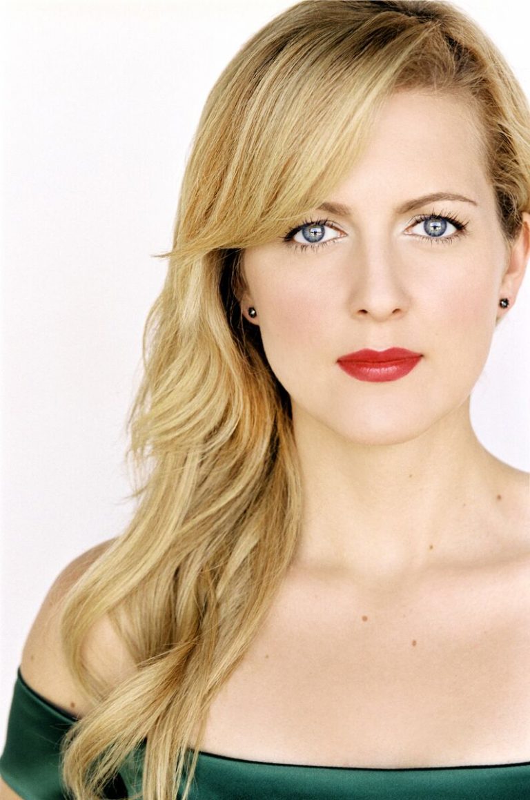 Evelyn Edwards - Biography, Height & Life Story | Super Stars Bio