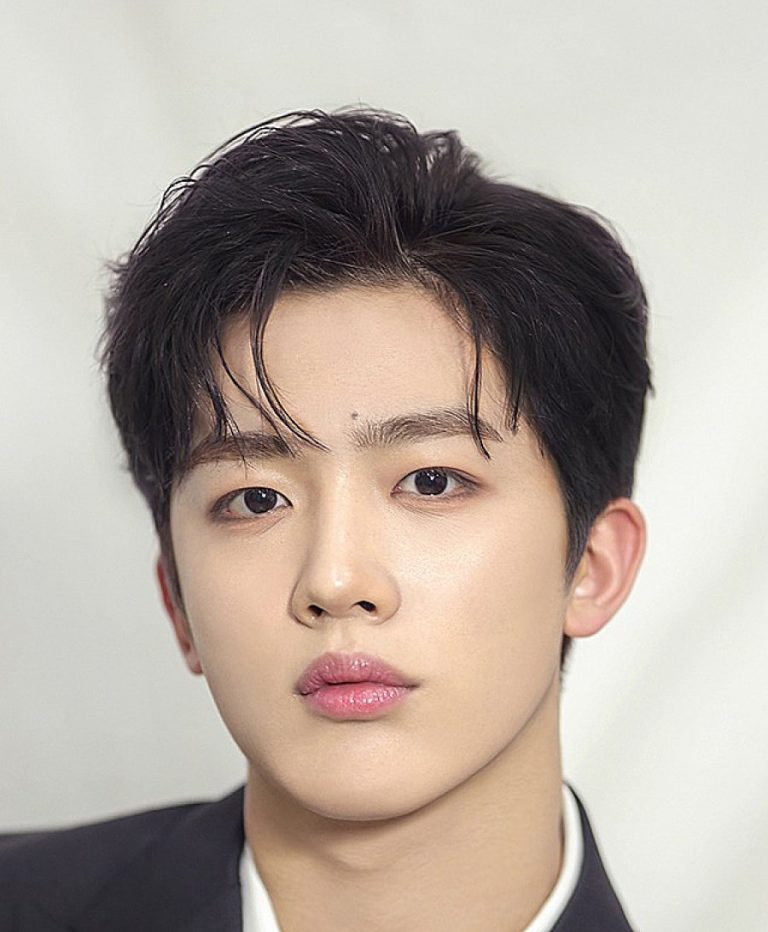 Kim Yo-han - Biography, Height & Life Story | Super Stars Bio