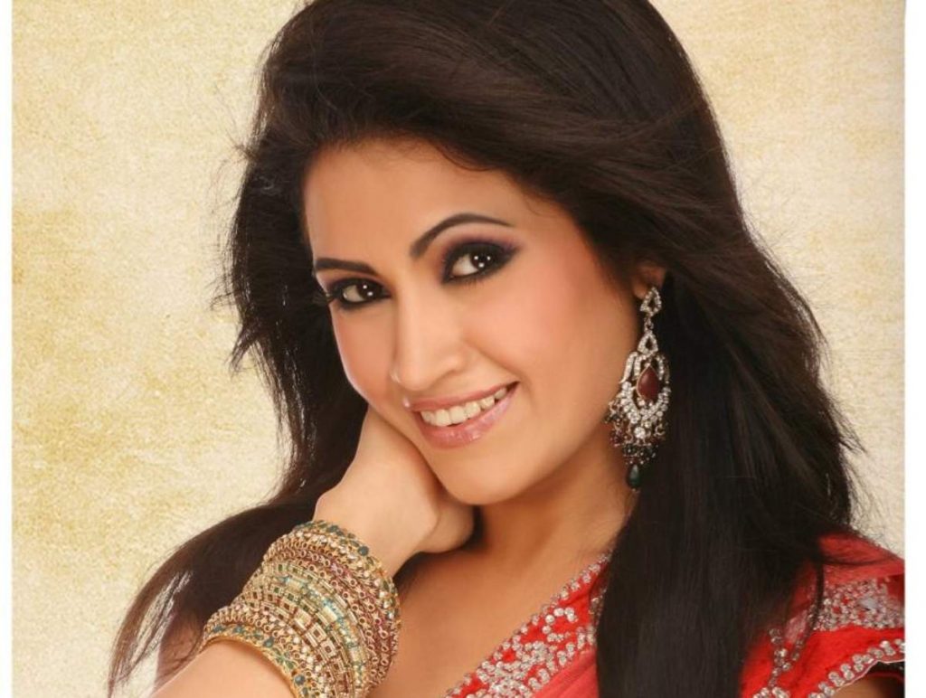 8 Things You Didn't Know About Parakh Madan - Super Stars Bio