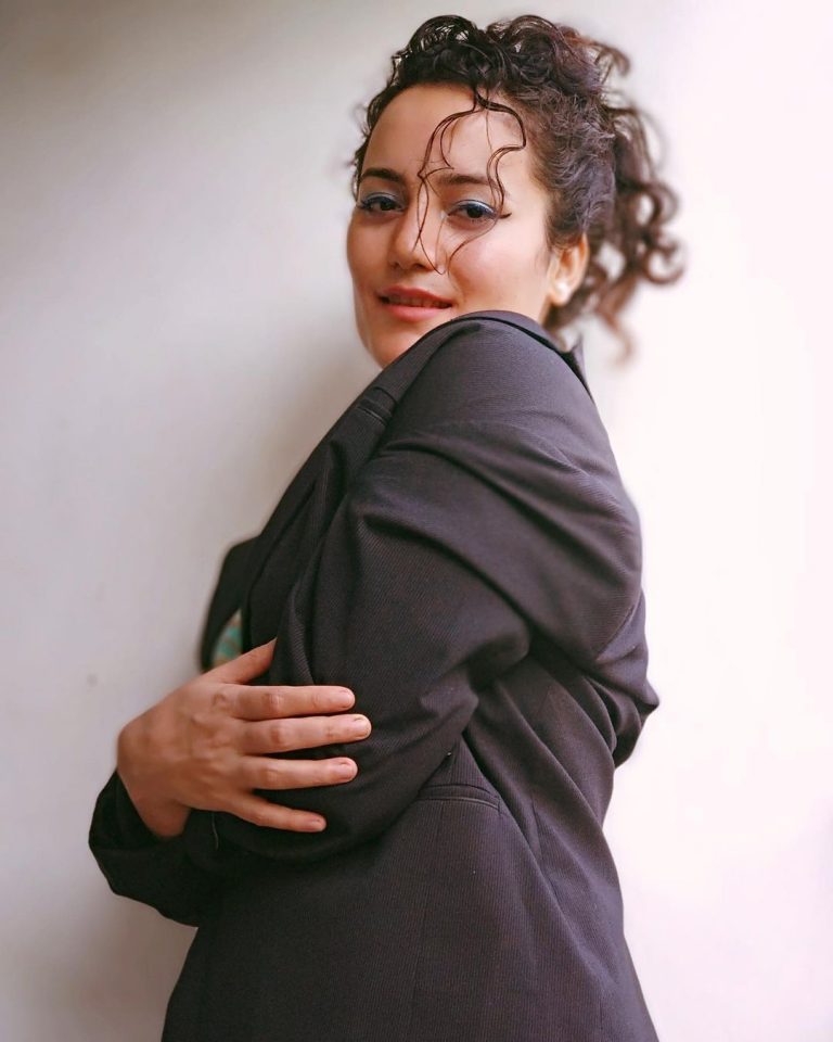 Raviza Chauhan - Biography, Height & Life Story | Super Stars Bio