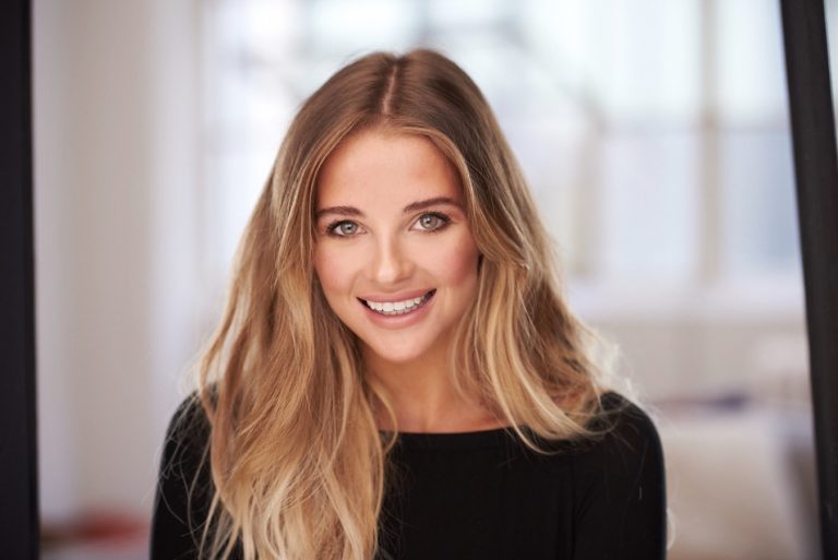 Samantha Helt - Biography, Height & Life Story | Super Stars Bio