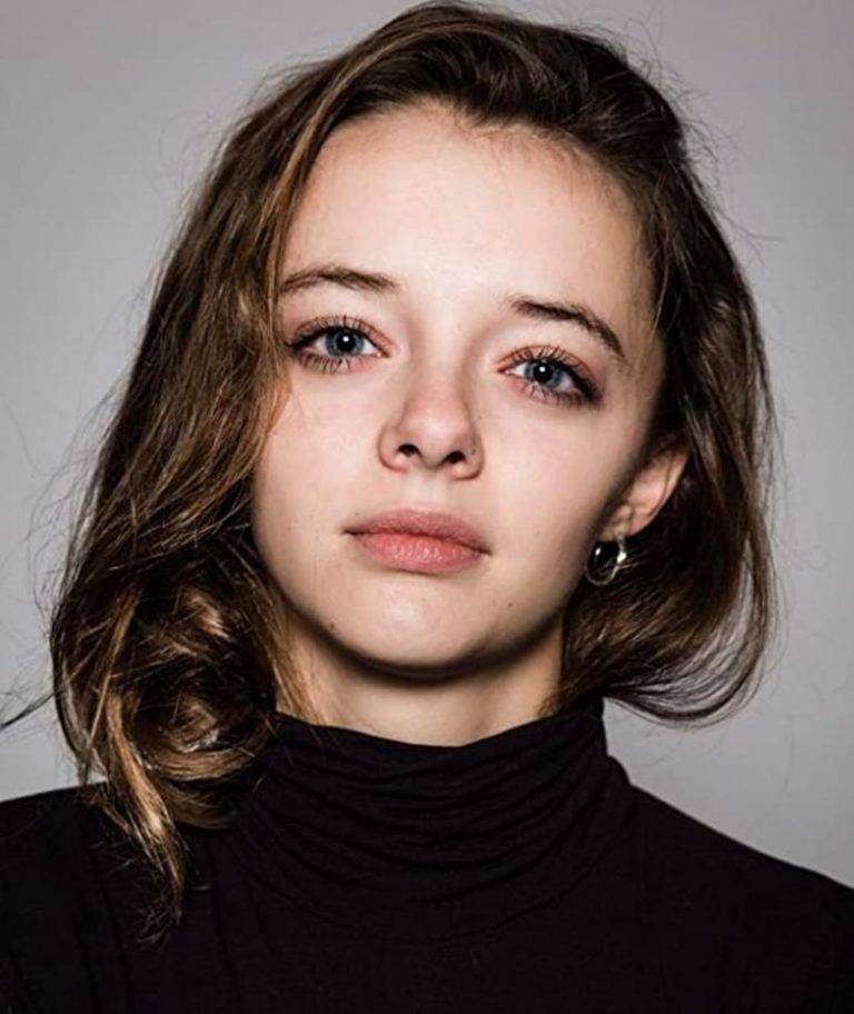 Ellie de Lange - Biography, Height & Life Story | Super Stars Bio