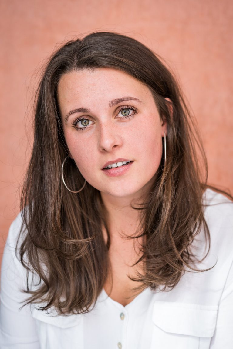 Molly McGlynn - Biography, Height & Life Story | Super Stars Bio