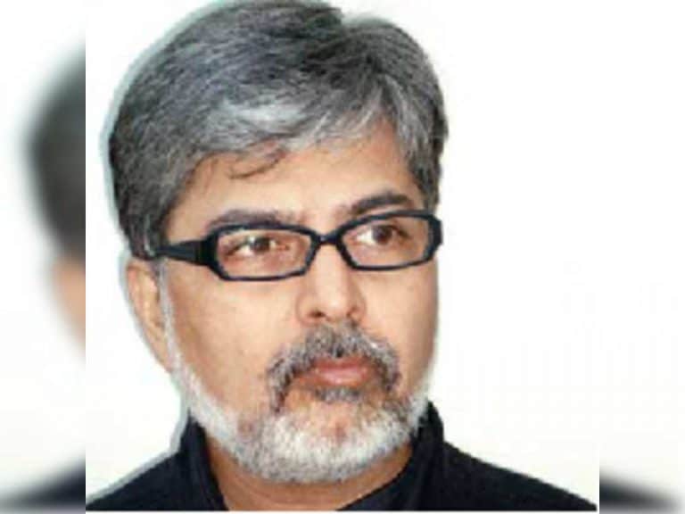 8 Things You Didn't Know About Vikram Kapadia - Super Stars Bio