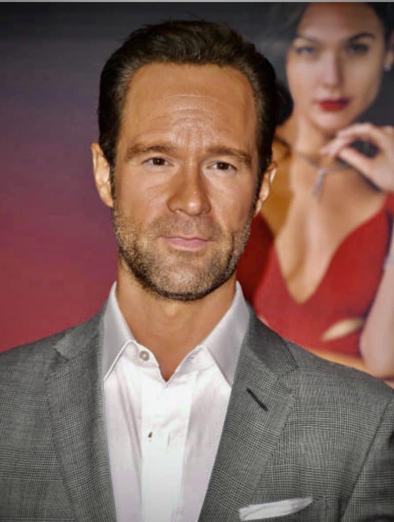 Chris Diamantopoulos - Biography, Height & Life Story | Super Stars Bio