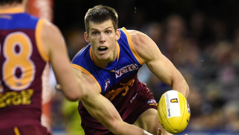 Justin Clarke - Biography, Height & Life Story | Super Stars Bio