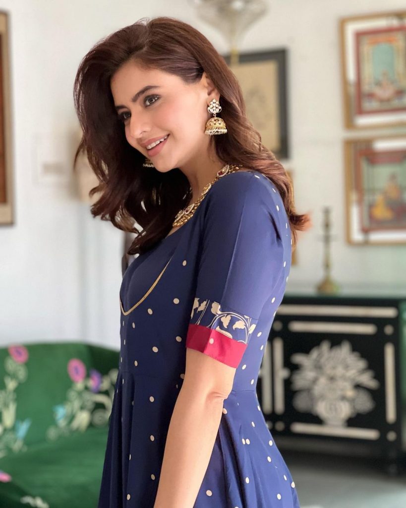 Aamna Sharif - Biography, Height & Life Story | Super Stars Bio