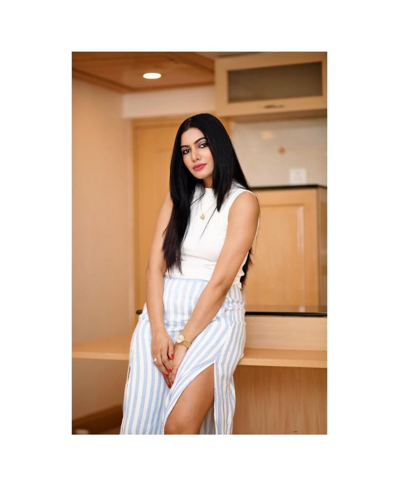 Avani Modi - Biography, Height & Life Story | Super Stars Bio