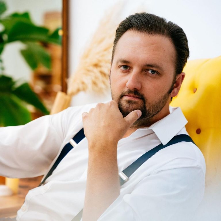 Daniel Lusko - Biography, Height & Life Story | Super Stars Bio