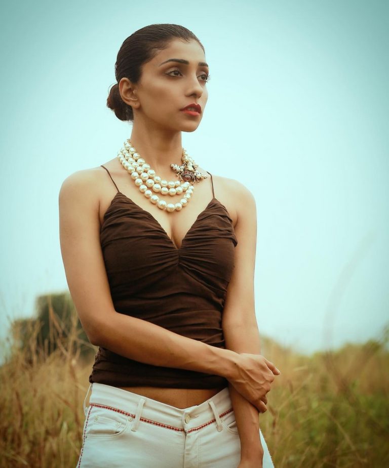 Deepal Shaw - Biography, Height & Life Story | Super Stars Bio