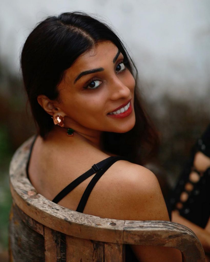 Deepal Shaw - Biography, Height & Life Story | Super Stars Bio