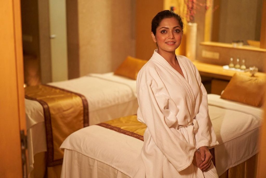 Drashti Dhami - Biography, Height & Life Story | Super Stars Bio