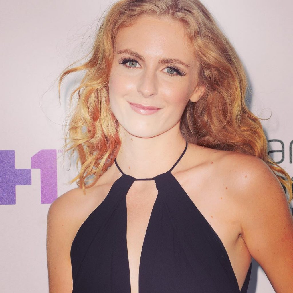 Ellary Porterfield - Biography, Height & Life Story | Super Stars Bio