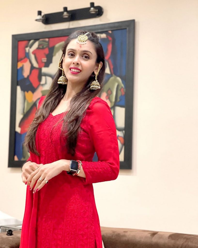 Hrishitaa Bhatt - Biography, Height & Life Story | Super Stars Bio