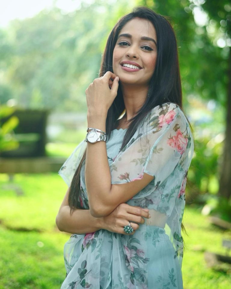 Mugdha Chaphekar - Biography, Height & Life Story | Super Stars Bio