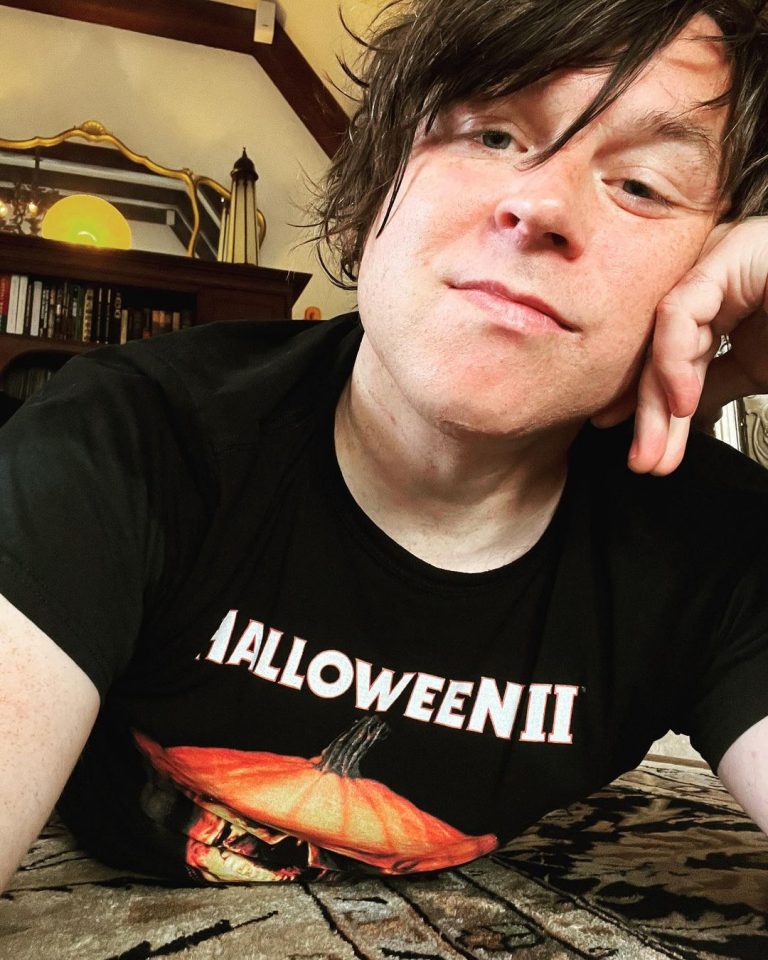 Ryan Adams - Biography, Height & Life Story | Super Stars Bio