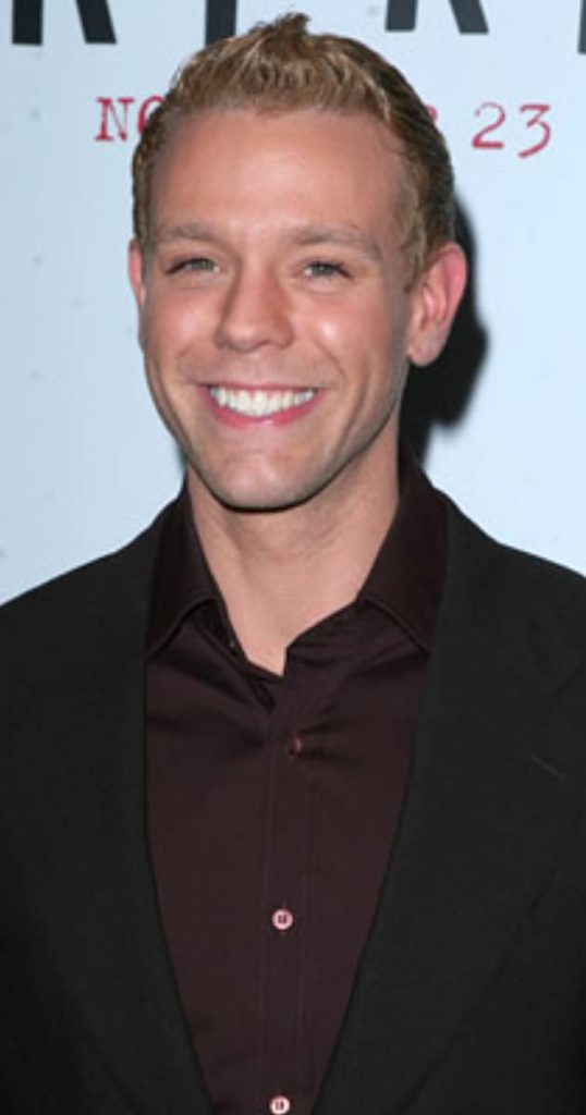 Adam Pascal - Biography, Height & Life Story | Super Stars Bio