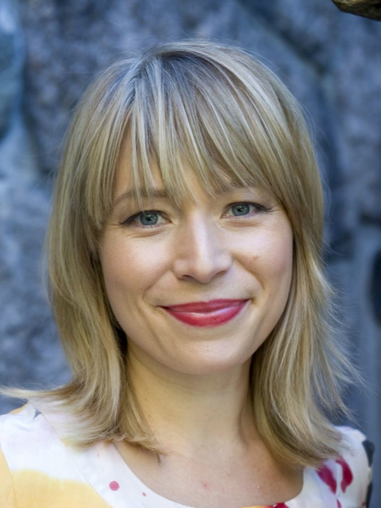 Frida Hallgren - Biography, Height & Life Story | Super Stars Bio