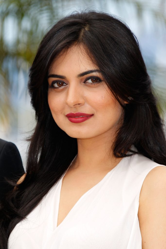 Niharika Singh - Biography, Height & Life Story | Super Stars Bio