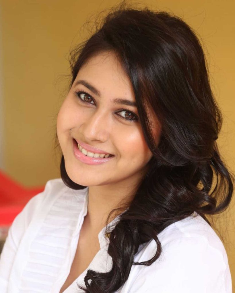 Panchi Bora - Biography, Height & Life Story | Super Stars Bio