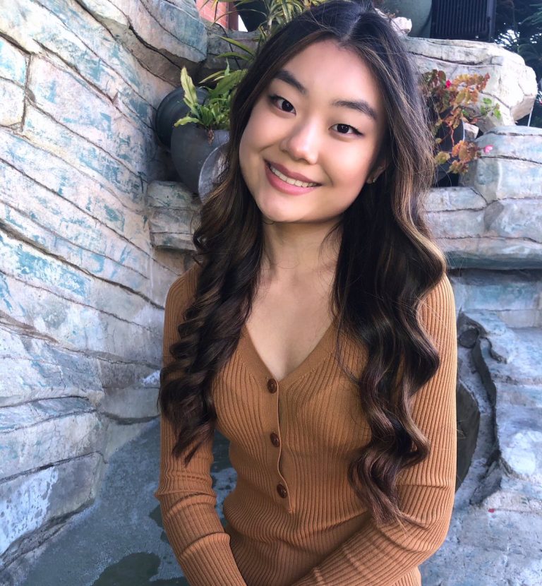 Victoria Grace - Biography, Height & Life Story | Super Stars Bio